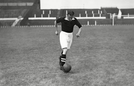 Harry Baird Là Ai? - Sự Nghiệp Của Cầu Thủ Người Bắc Ireland